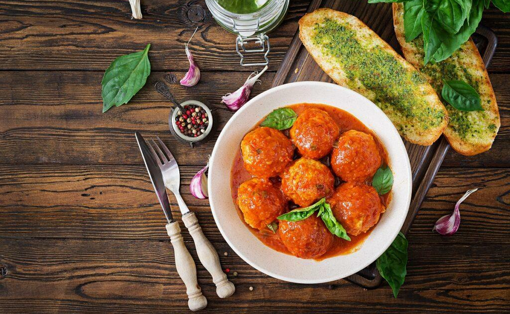 Домашние тефтели с подливкой — вкус из детства — МирТесен